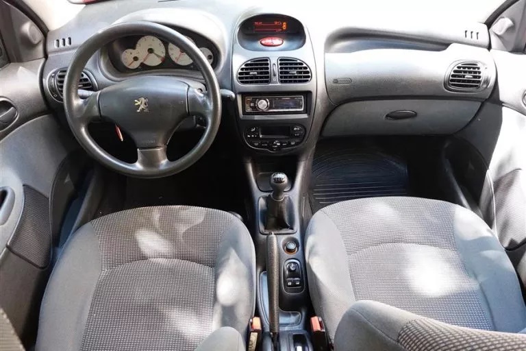 بررسی مشخصات فنی پژو 206 تیپ 2 [+امکانات رفاهی و قیمت] - gameology