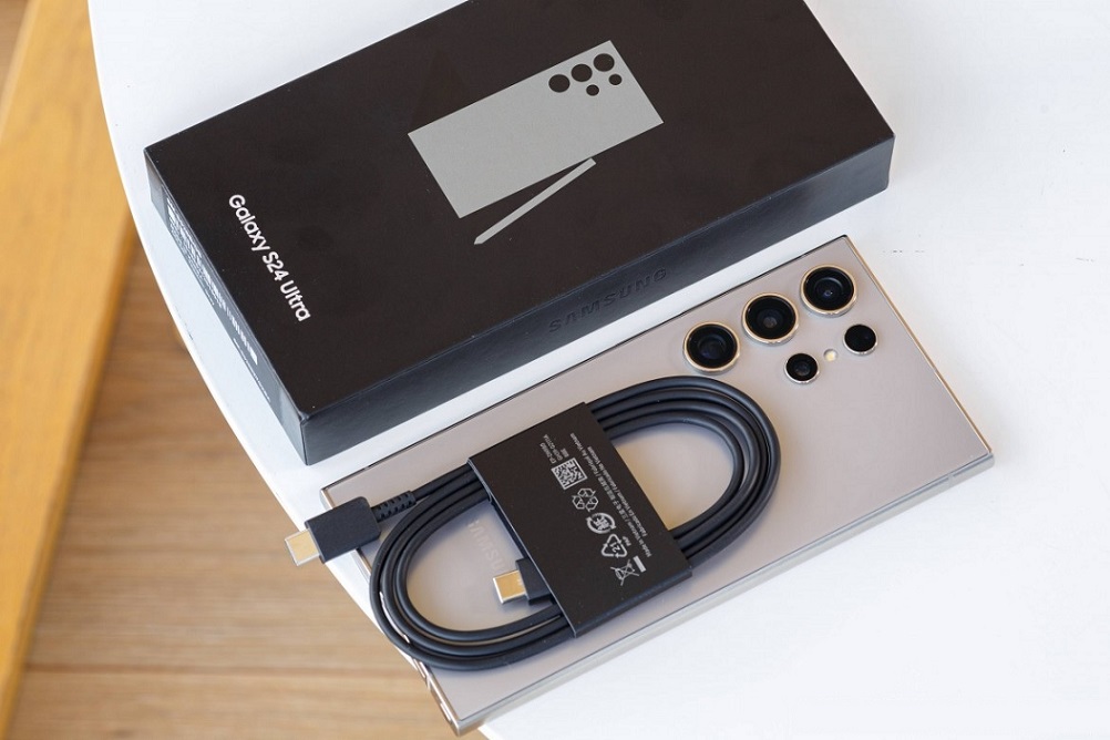 بررسی گلکسی S24 Ultra ؛ موشکافی سیستم، دوربین، باتری و عملکرد - تکراتو